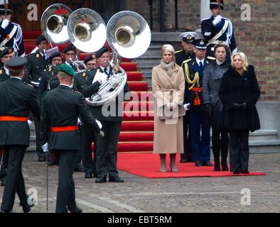 The Hague, The Netherlands. 4th Dec, 2014. King Willem-Alexander and ...