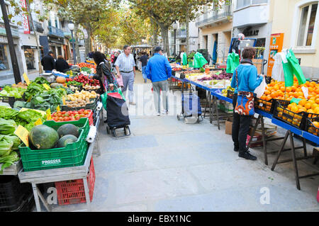 Open air market Lloret de Mar, Costa Brava, Spain Stock Photo - Alamy