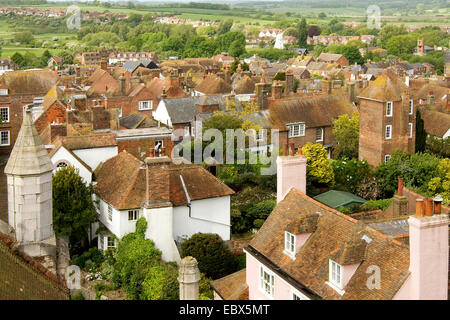 Historical old English town, Rye. Narrow lane, Mermaid st, with terrace ...