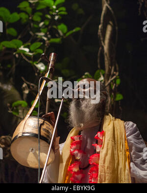 Baul folk singer singing folk songs ; Shantiniketan ; Calcutta ...