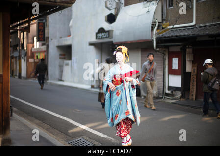 Real Geisha in Kyoto, Japan Stock Photo - Alamy