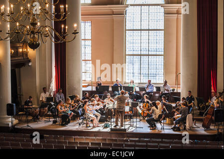 The Hanover Band in rehearsal, conductor Anthony Halstead, St John's ...