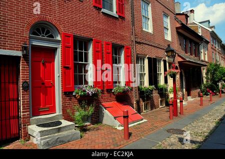 Philadelphia, Pennsylvania: Superbly preserved colonial brick houses ...
