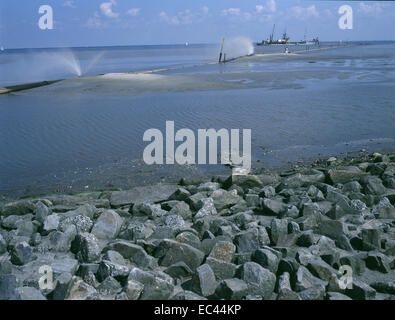 dyke construction elbe Stock Photo - Alamy