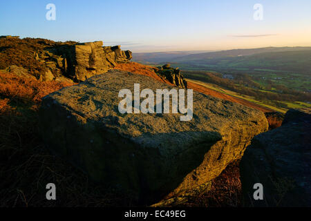 The stunning scenes from Bamford Edge in the Peak District National ...