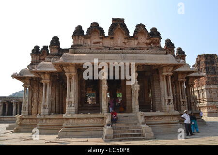 Mantapa @ Vittala temple complex @ Hampi - UNESCO World Heritage site ...