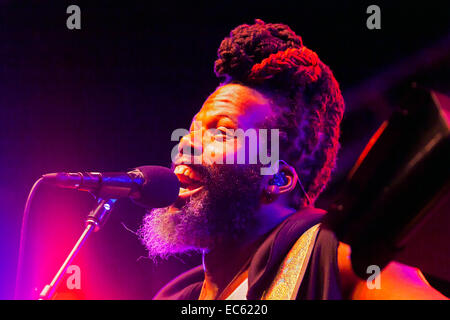 CASEY BENJAMIN performs with the ROBERT GLASPER EXPERIMENT on the main ...