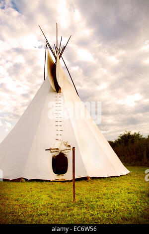 Lakota Tipi North America long exposure night shot Stock Photo - Alamy