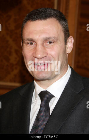 Dec. 6, 2014 - Kiev Mayor Vitali Klitschko with the soldiers and ...