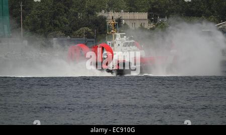 Canadian Coast Guard Hovercraft Stock Photo - Alamy