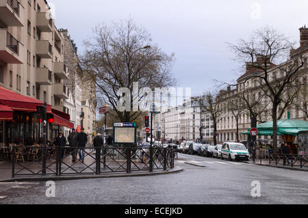 Belleville Metro station - Paris, France Stock Photo - Alamy