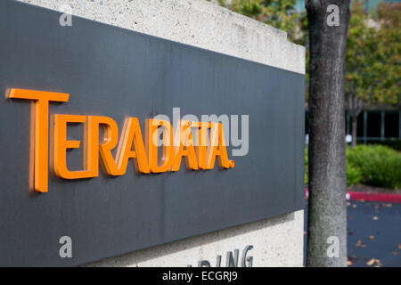 An office building occupied by Teradata Stock Photo - Alamy