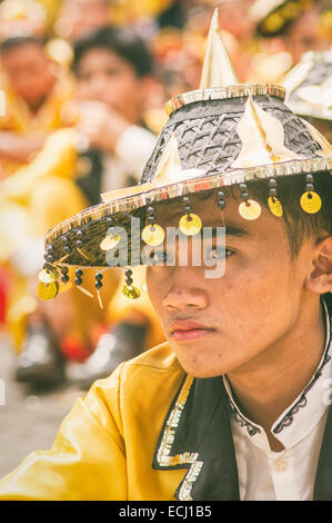A lady dancer during the Sinulog Festival Stock Photo - Alamy