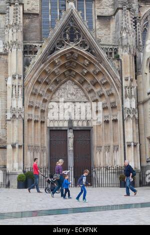 Belgium, Flanders, Limbourg Province, historic city of Tongeren ...
