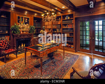 classic home office room with fireplace Stock Photo - Alamy