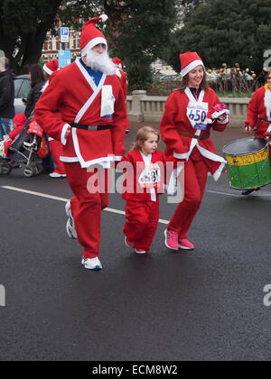 Participants take part in the Run Melbourne event in Melbourne on ...