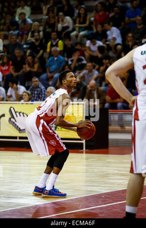 Paulistano, Brazil. 16th December, 2014. #42 Jeff Agba of Paulistano ...