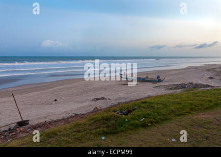 Canoe on Labadi beach, Accra, Ghana, Africa Stock Photo - Alamy