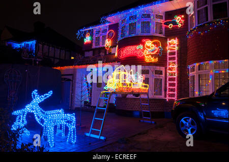 Lower Morden, Surrey, UK. 18th December, 2014. Residents of Lower ...