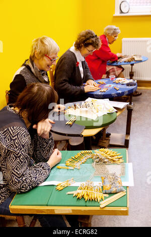 Bruges, Belgium - Women making lace Stock Photo - Alamy