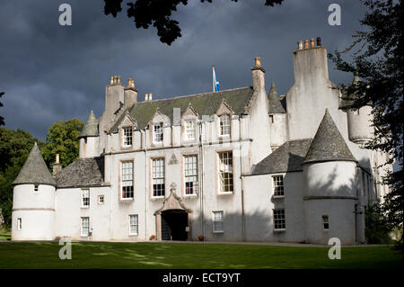 Leith Hall, Scotland, 17th century Scottish baronial mansion masions UK ...