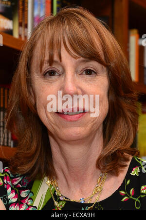 Lisa Lee signs copies of her book 'China Dolls' at Books and Books ...