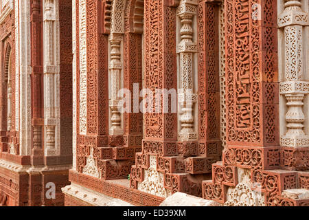 Alai Darwaza or Alai Gate at the Qutb complex, UNESCO World Heritage ...