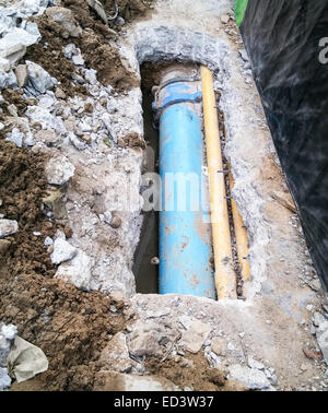 steel footpath near road on bridge in portland Stock Photo - Alamy