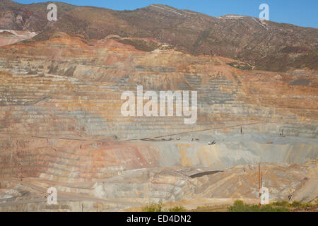 Open pit copper mine, Ray Mine, ASARCO Grupo Mexico, Ray Operations ...