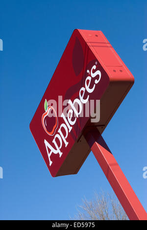Applebees Restaurant Sign Stock Photo - Alamy