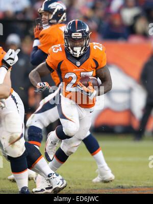 Denver, Colorado, USA. 28th Dec, 2021. A Memorial for Shop owner Alicia ...