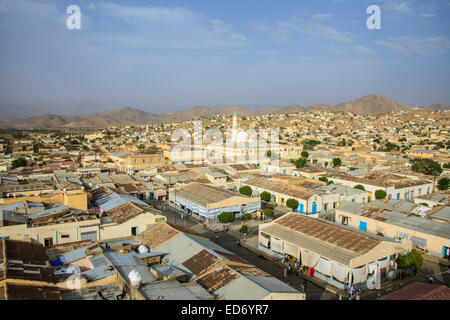 Overlooking the town of Keren in the highlands, Keren, Eritrea Stock ...