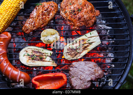 barbecue seen from the top Stock Photo - Alamy