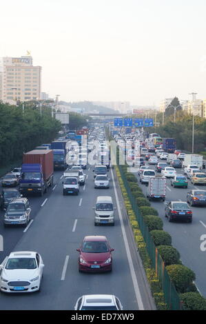 Shenzhen's congested road traffic Stock Photo - Alamy