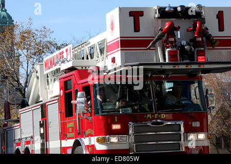 Milwaukee Fire Department equipment maintenance garage Stock Photo - Alamy
