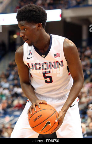 December 31, 2014: Connecticut Huskies guard/forward Daniel Hamilton (5 ...