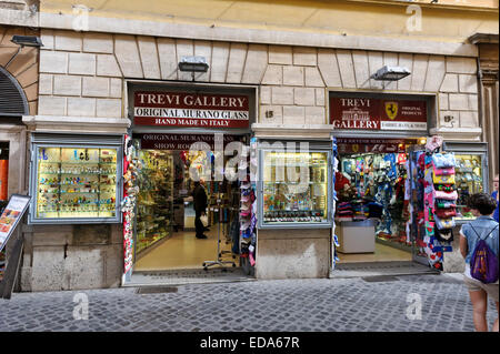Rome - Italy - Souvenir shop at Trevi fountain Stock Photo - Alamy