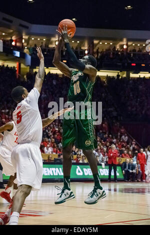Albuquerque, New Mexico. 03rd Jan, 2015. New Mexico Lobos center J.J. N ...