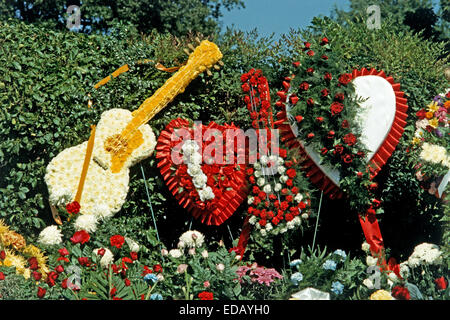 Flowers at Elvis Presley Funeral, 18th August 1977, Memphis Tennessee ...