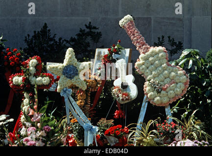 Flowers at Elvis Presley Funeral, 18th August 1977, Memphis Tennessee ...