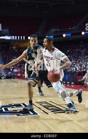 Philadelphia, PA, US. 4th Jan, 2015. Temple Owls forward JAYLEN BOND ...