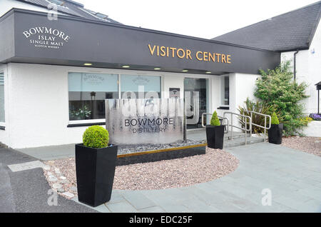 Bowmore distillery, Visitor centre, Bowmore, Islay, Inner Hebrides ...