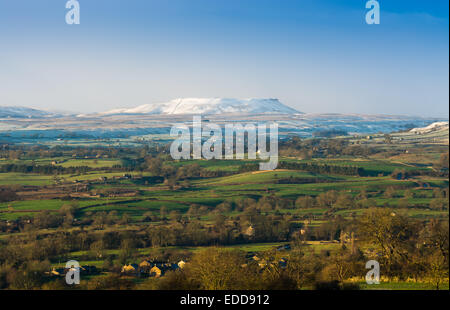 Snow topped hills in Wensleydale Stock Photo - Alamy
