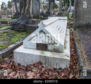 The grave of Thomas Crapper, sanitary engineer in Beckenham Cemetery ...