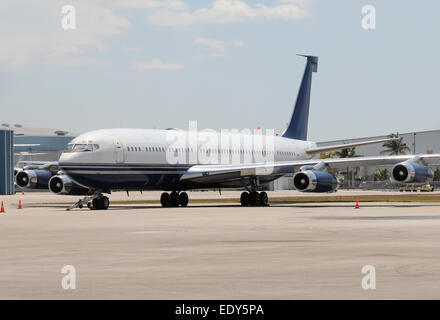 Jet airplane from the early jet era side view isolated Boeing 707 Stock ...