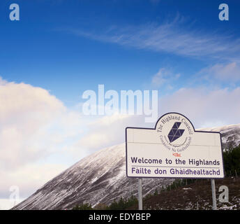 Welcome to sign; Welcome to the Highlands sign, The Highland Council ...