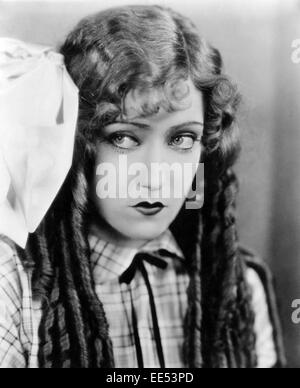 Gloria Swanson, on-set of the Silent Film, "The Great Moment", 1921 ...