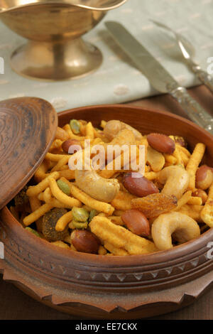 Indian bombay mix Stock Photo - Alamy