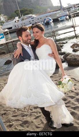 Husband and Wife wedding day couple portraits Stock Photo - Alamy