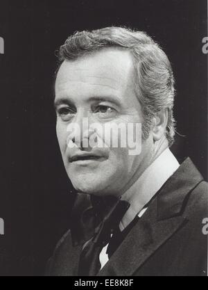 THE TONIGHT SHOW STARRING JOHNNY CARSON, Johnny Carson, Carol Wayne ...